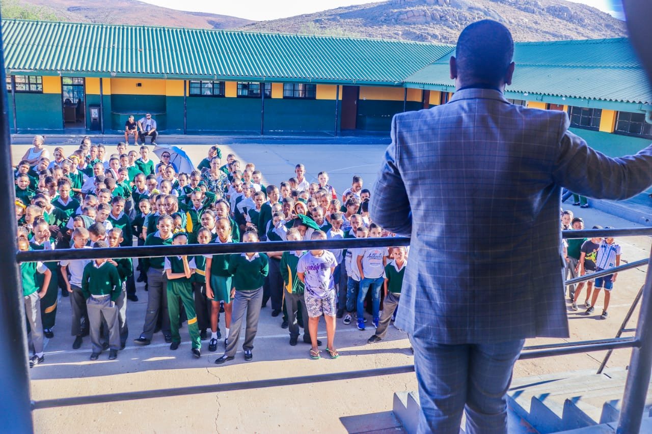 Amos Palorie School Gifts January 2023 – Radio NFM 98.1